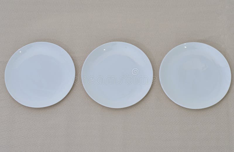 Plat vide photo stock. Image du arrangez, culinaire, fond - 35726248