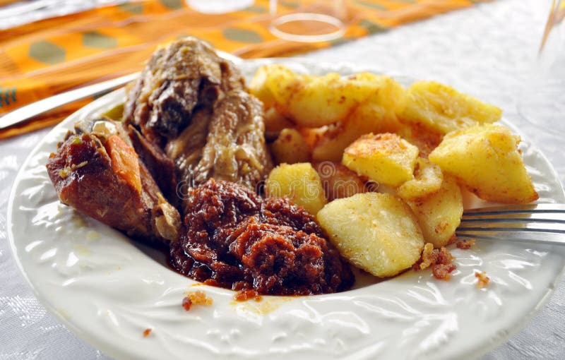 PLATAFORMA DE LA ENTRADA DE LA PRUEBA DE LA COMIDA Imagen de archivo ...