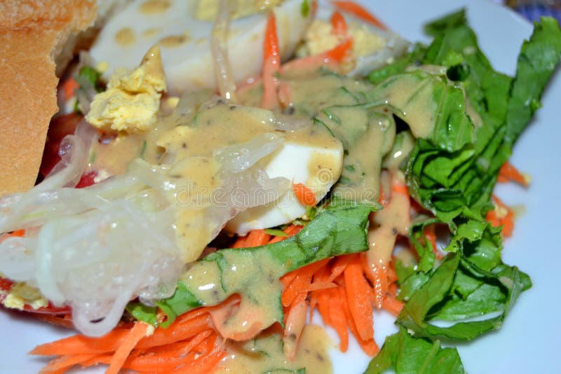 PLATAFORMA DE LA ENTRADA DE LA PRUEBA DE LA COMIDA Imagen de archivo ...