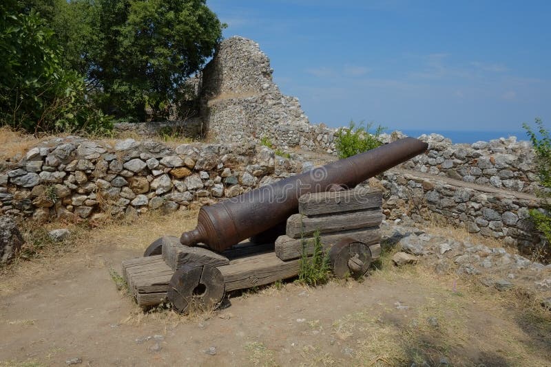 Platamon Castle in Greece stock image. Image of olympus - 64994183