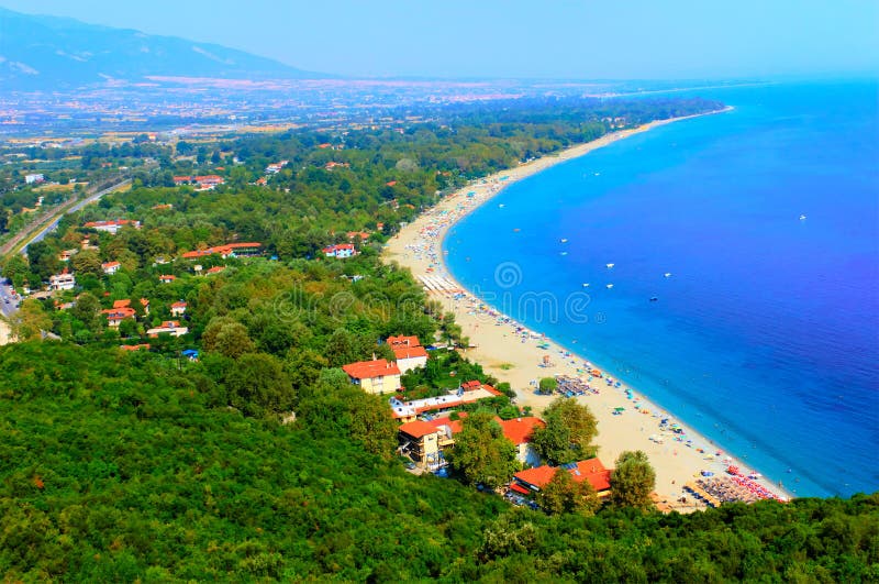 Platamon strand, Grekland fotografering för bildbyråer. Bild av greece ...