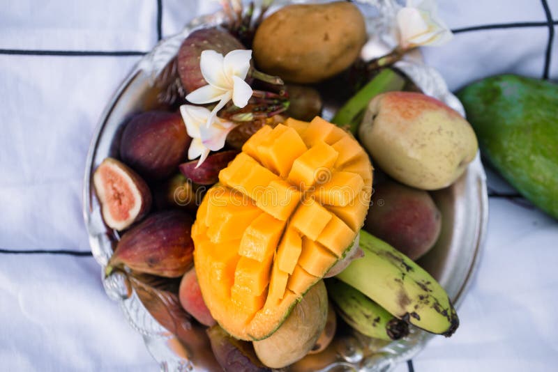 A Plate of Assorted Fruits, Sliced Mango Stock Image - Image of leaf ...