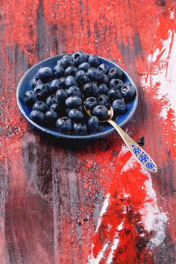 Plate of blueberries stock photo. Image of snack, organic - 39621408