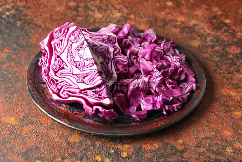 Plate with Cut Red Cabbage on Color Table Stock Photo - Image of food ...