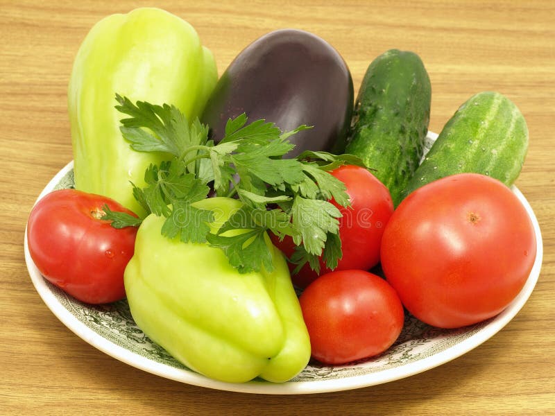 Plate with Fresh Vegetables. Stock Photo - Image of tomato, salad: 15658402