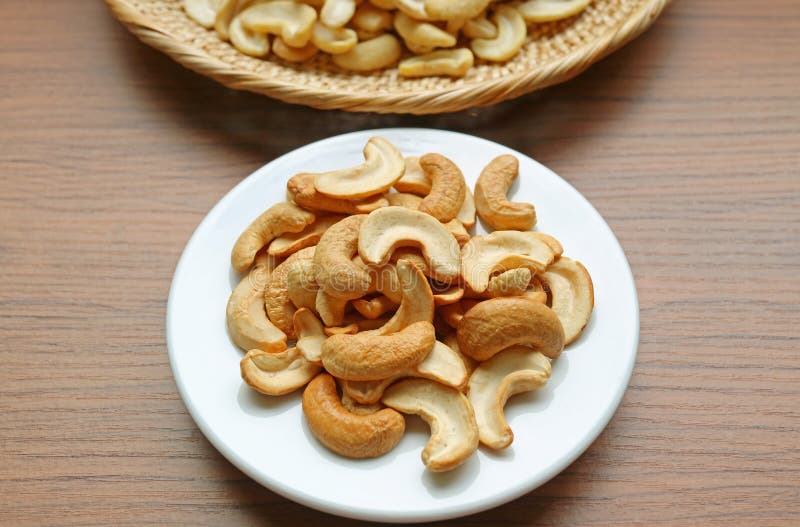 Plate of Roasted Crispy Cashew Nut Kernels Stock Image - Image of ...