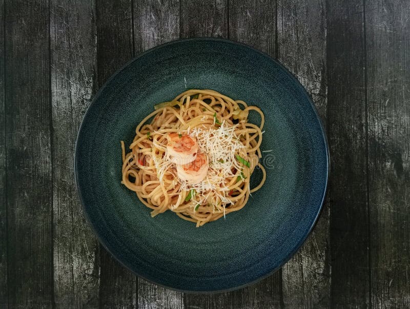 A Plate of Spaghetti Aglio Olio Stock Photo - Image of carbonara, olio ...
