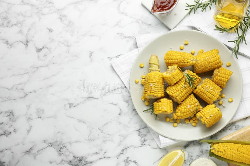 Plate with Tasty Cooked Corn Cobs on White Marble Table, Flat Lay ...