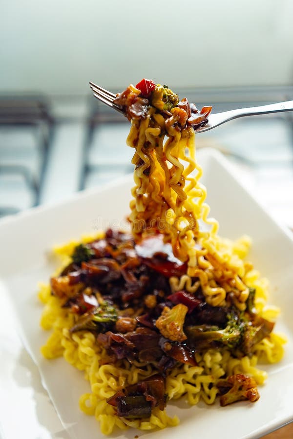 A Plate of Vegetarian Yakisoba. Stock Image - Image of vegetarianism ...