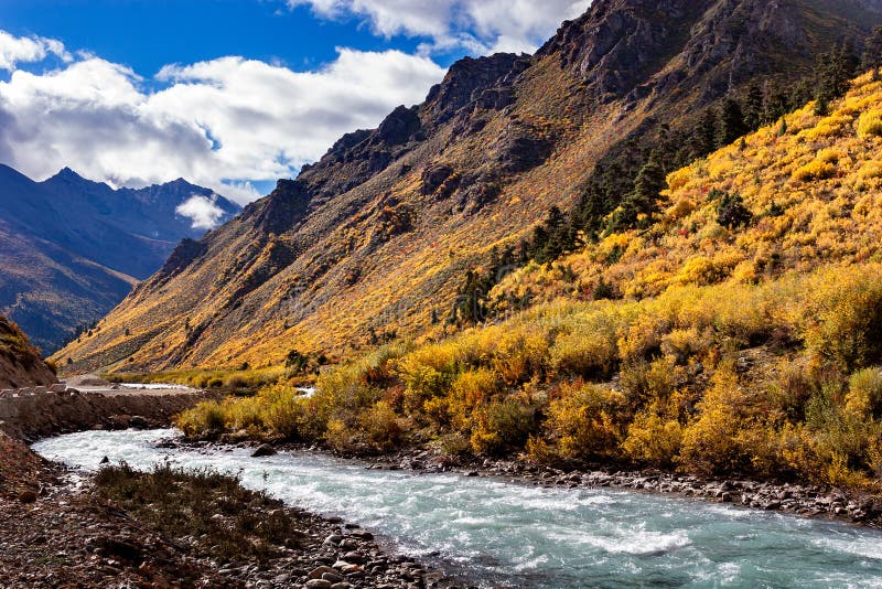 Plateau Mountains and Rivers Stock Photo - Image of tibet, plateau ...