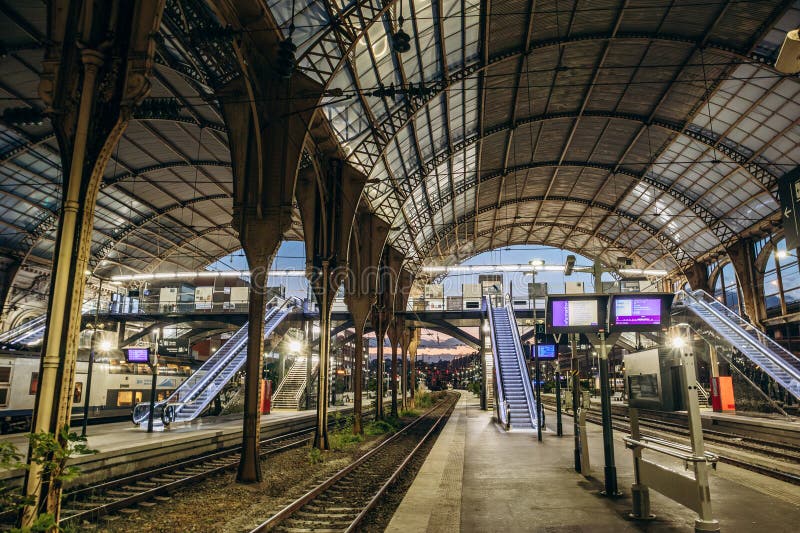 Platform at Nice Central Station Awaiting the Arrival of a Train ...