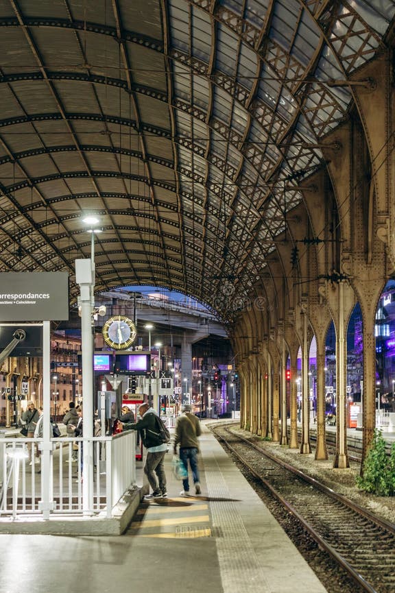 Platform at Nice Central Station Awaiting the Arrival of a Train ...