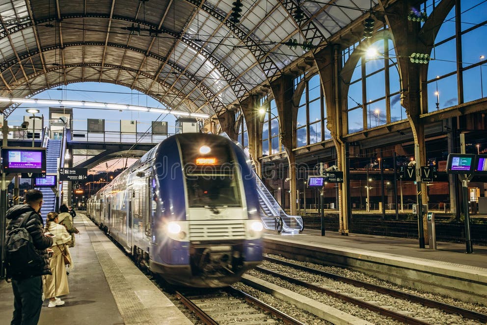 Platform at Nice Central Station Awaiting the Arrival of a Train ...