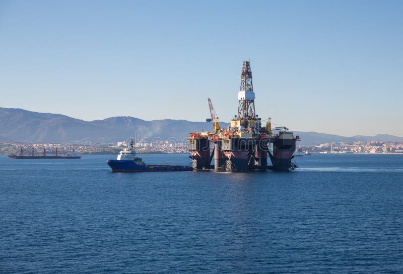 Platform over sea stock image. Image of daylight, petrol - 29354363