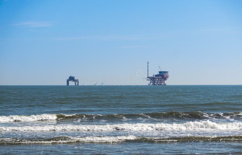 Platform in the Sea . Oil Platform from the Beach Stock Image - Image ...