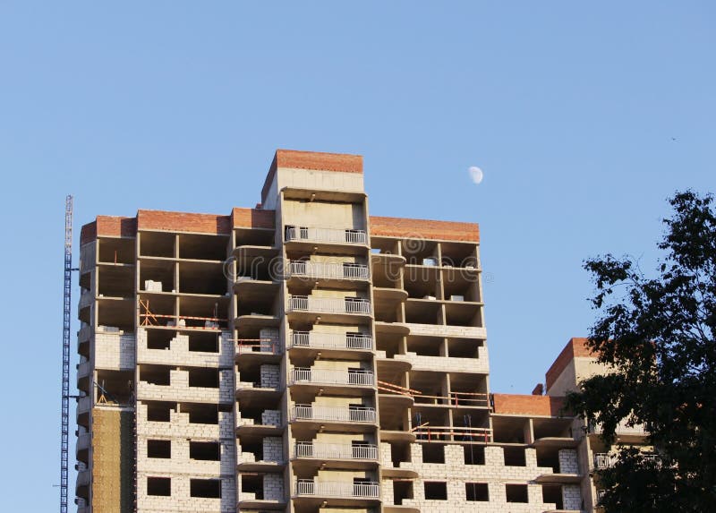 Platform for Taking Heavy Load with a Crane in the Construction Multi ...