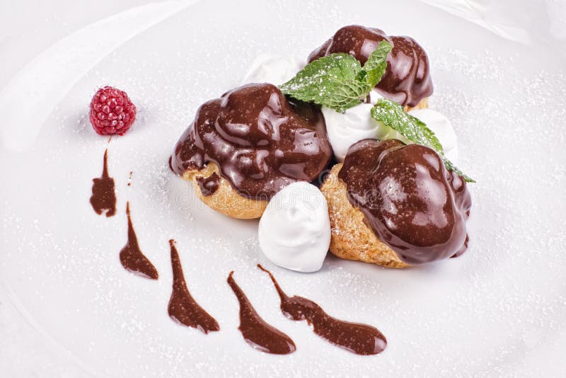 Plato Del Postre Del Restaurante Foto de archivo - Imagen de alimento ...