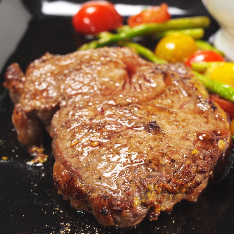 Platos Calientes De La Carne - Ribai Imagen de archivo - Imagen de ...