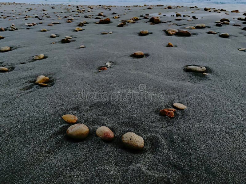 Playa De Arena De Las Conchas Imagen de archivo - Imagen de marejada ...