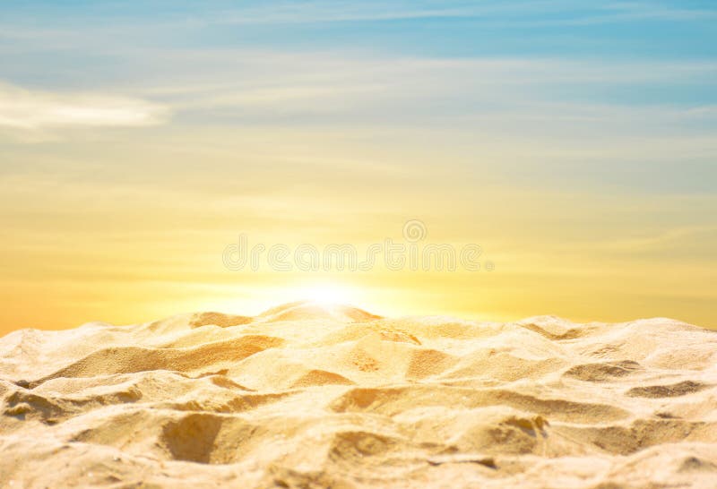 Playa De Arena Y Fondo De Sol Imagen de archivo - Imagen de recurso ...