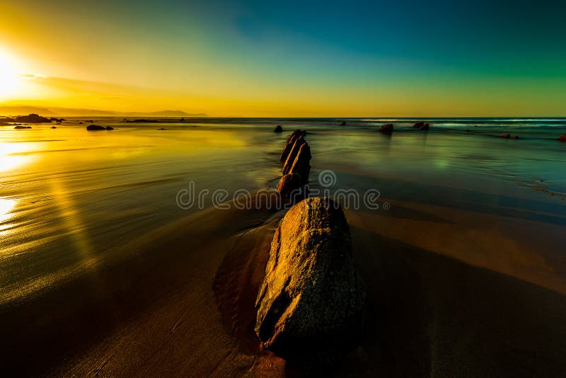 Playa de Barrika imagen de archivo. Imagen de playa - 133920039