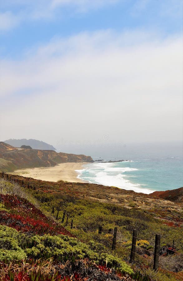 Playa de California foto de archivo. Imagen de arena - 130328600