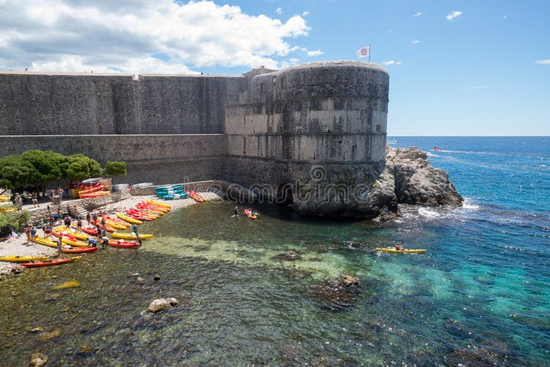 Playa De La Isla De Lokrum, Croacia Imagen de archivo editorial ...
