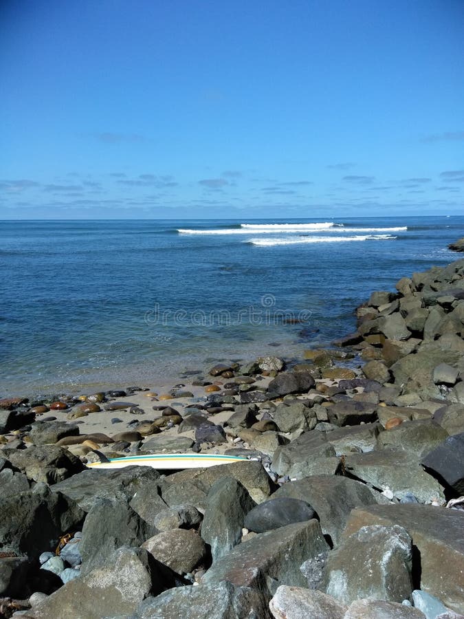 Playa de la roca foto de archivo. Imagen de playa, roca - 132927168