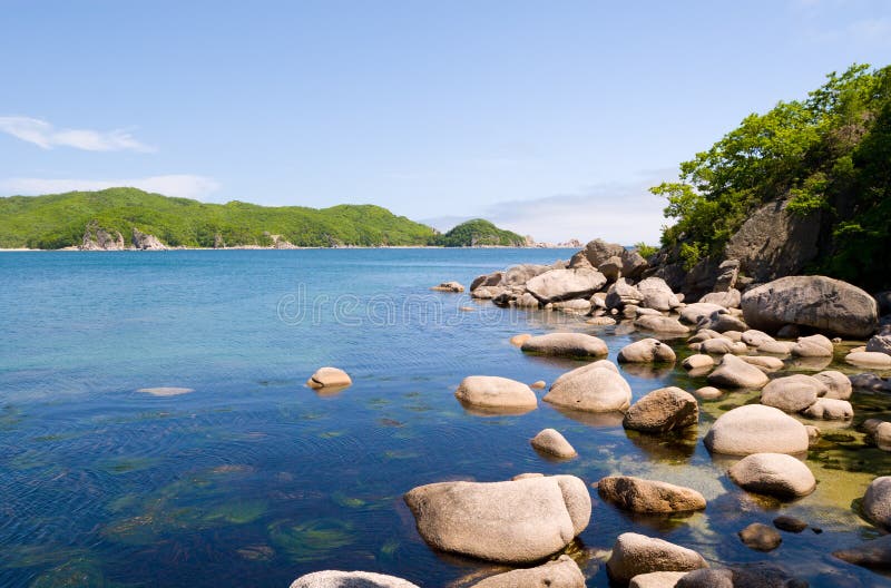 Playa de la roca imagen de archivo. Imagen de islas, hermoso - 2255337