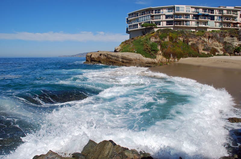 Playa De La Roca Del Vector, Laguna Beach Del Sur, California. Foto de ...