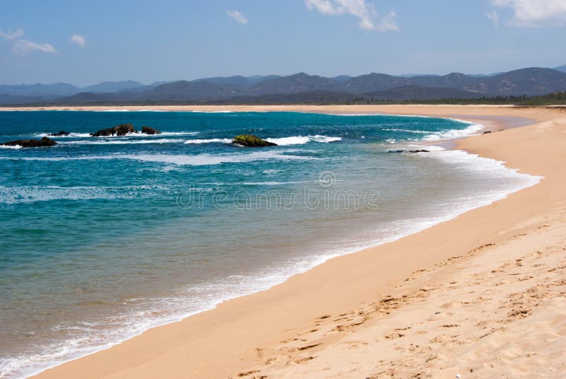 Playa de Mayto foto de archivo. Imagen de viaje, agua - 98163220