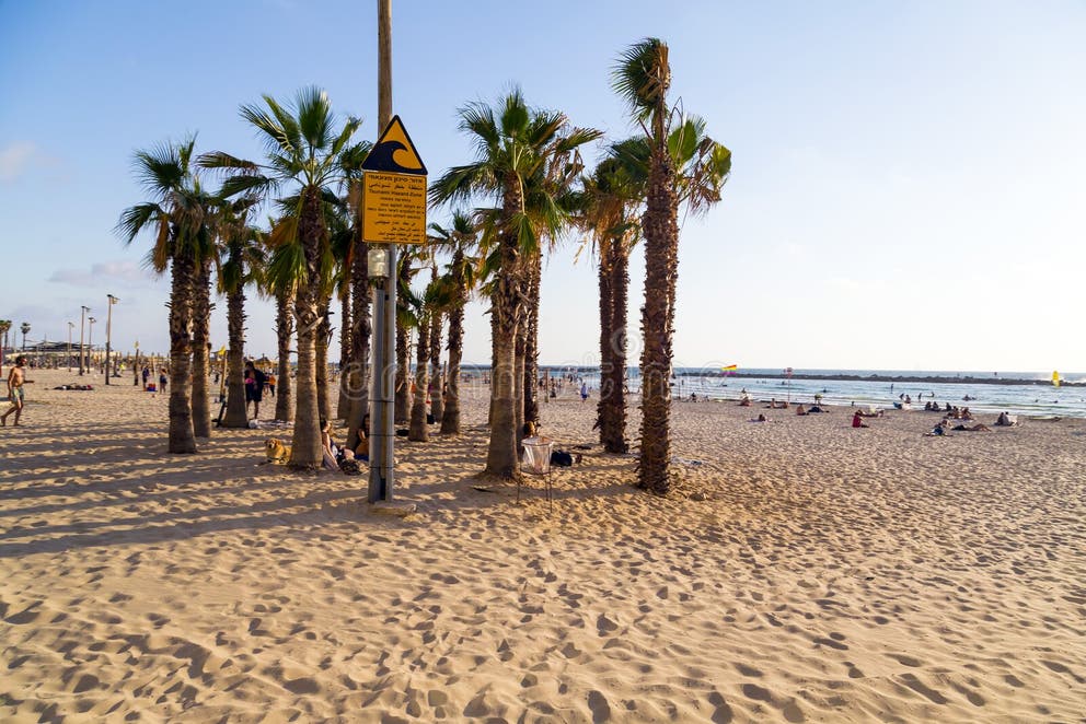 Playa de Tel Aviv, Israel imagen editorial. Imagen de exterior - 120319410
