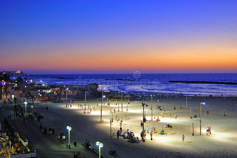 Playa de Tel Aviv, Israel foto editorial. Imagen de temprano - 19847671