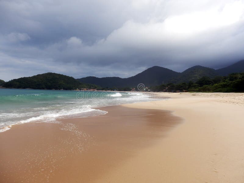 Playa De Trindade En Rio De Janeiro State Imagen de archivo - Imagen de ...
