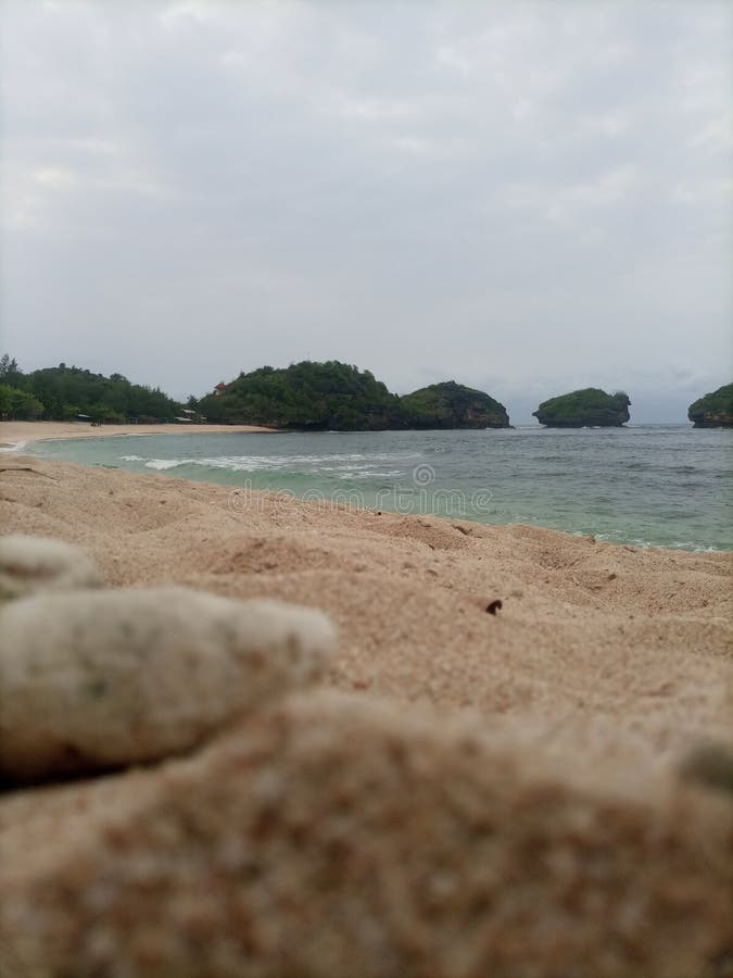 Playa De Watu Karung De Pacitan East Java Foto de archivo - Imagen de ...