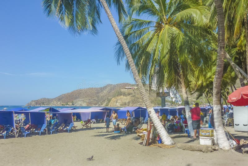Playa Del EL Rodadero En Colombia Imagen editorial - Imagen de azul ...