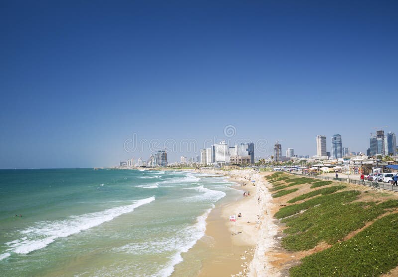 Vista De Una Playa De Tel Aviv Foto de archivo - Imagen de horizonte ...