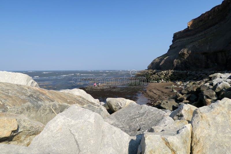 Playa rocosa imagen de archivo. Imagen de inglaterra - 59078117