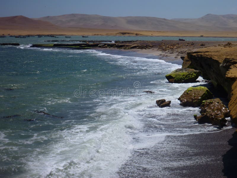 Playa-roja an Paracas Halbinsel in Peru Stockbild - Bild von stein ...