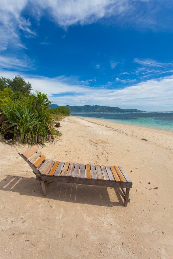 Playa sola imagen de archivo. Imagen de vacaciones, relaje - 29831633