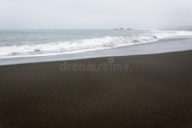 Playa sola imagen de archivo. Imagen de verano, agua - 41478809