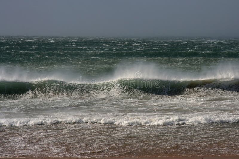 Playa tempestuosa imagen de archivo. Imagen de cambiante - 9995049