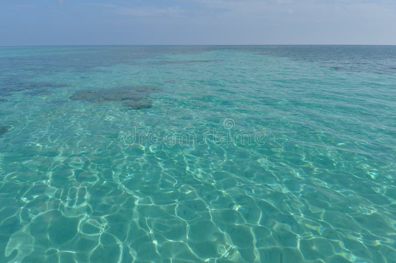 Playa Tropical Con La Selva, Mar De Andaman Foto de archivo - Imagen de ...