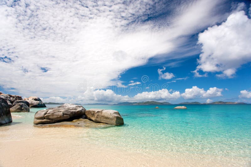 Playa Tropical De La Isla Rocosa Foto de archivo - Imagen de vacaciones ...