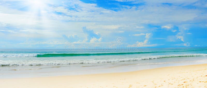 Playa Tropical Soleada En La Isla Imagen de archivo - Imagen de arte ...