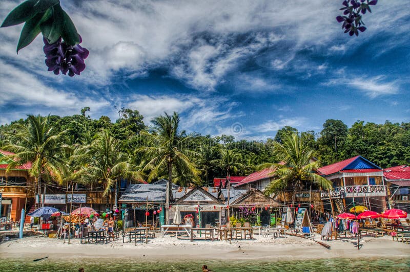 Playa Y Bares De La Isla Koh Rong Imagen editorial - Imagen de tropical ...