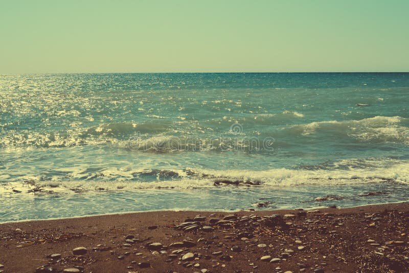 Playas rocosas de Chipre imagen de archivo. Imagen de vacaciones - 79262959