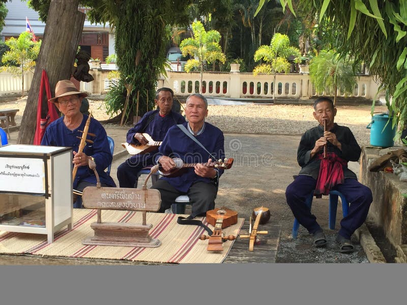 Playing folk music editorial photography. Image of folk - 50584077