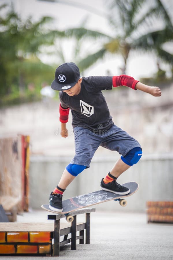 Playing Skate Board editorial stock image. Image of stunt - 54584959