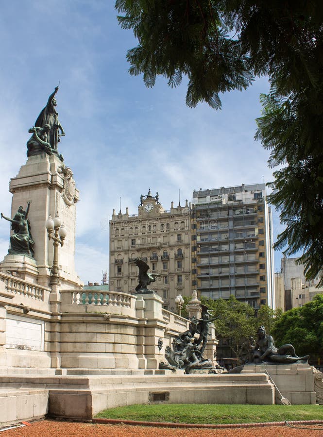 Plaza Buenos Aires Del Congreso Foto de archivo - Imagen de esculturas ...
